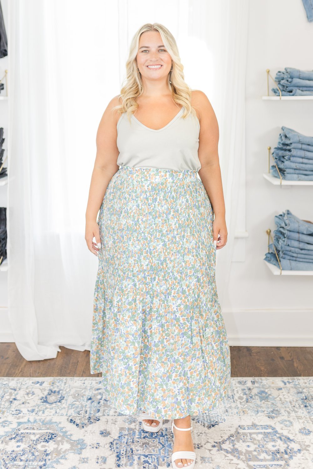 Fiona Front and Back Reversible Spaghetti Cami in Light Sage – Ari + Ava